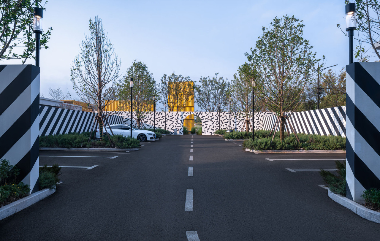 Shipping Container Landscape | Ballistic Architecture Machine